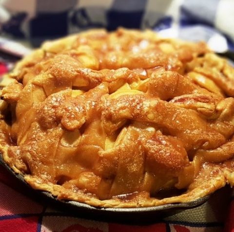 Cast Iron Blue Ribbon Caramel Apple Pie - This Old Gal