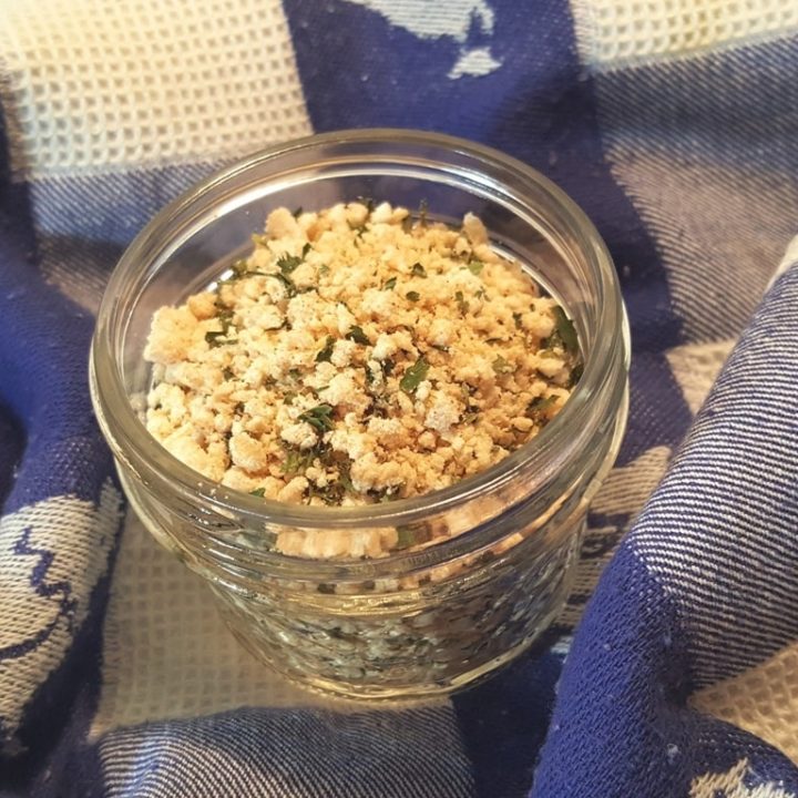 Homemade Shake 'N Bake Coating Mix {Copycat Recipe} - This Old Gal